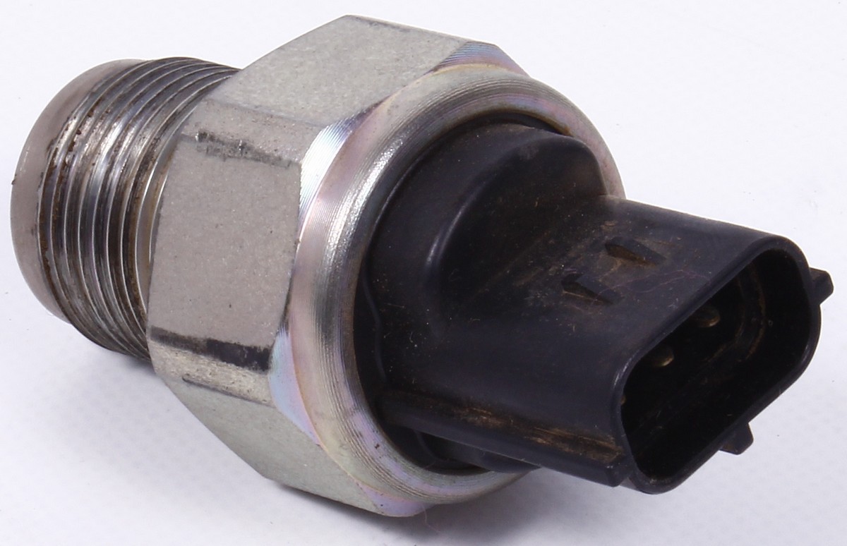 John Deere RE520930 Senzor DENSO 6141 JAPAN 10L30